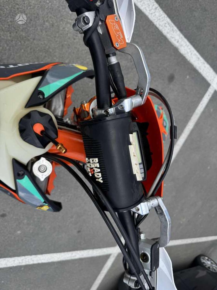 KTM EXC 2014 Viļņa, ar dzinēja tilpumu 0.35 L un nobraukumu 5 tūkst. km par 4500 €, foto 7 vietnē AUTOMOTO.COM.LV