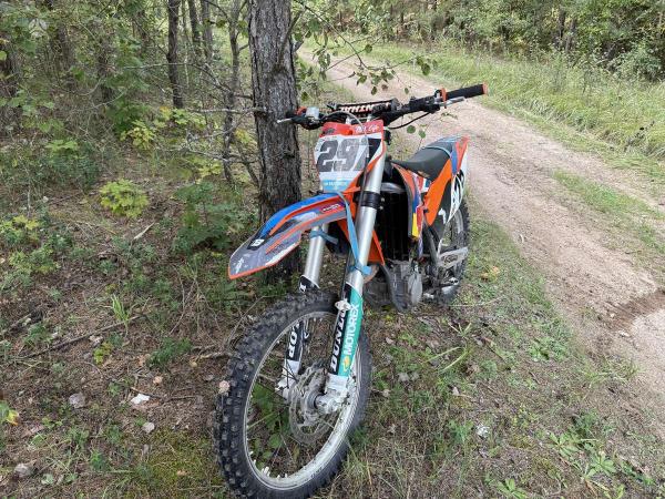 KTM EXC 2015 in Vilnius, with an engine capacity of 0.45 L and mileage of 0 thousand km for 3300 €, photo 4 on AUTOMOTO.COM.LV