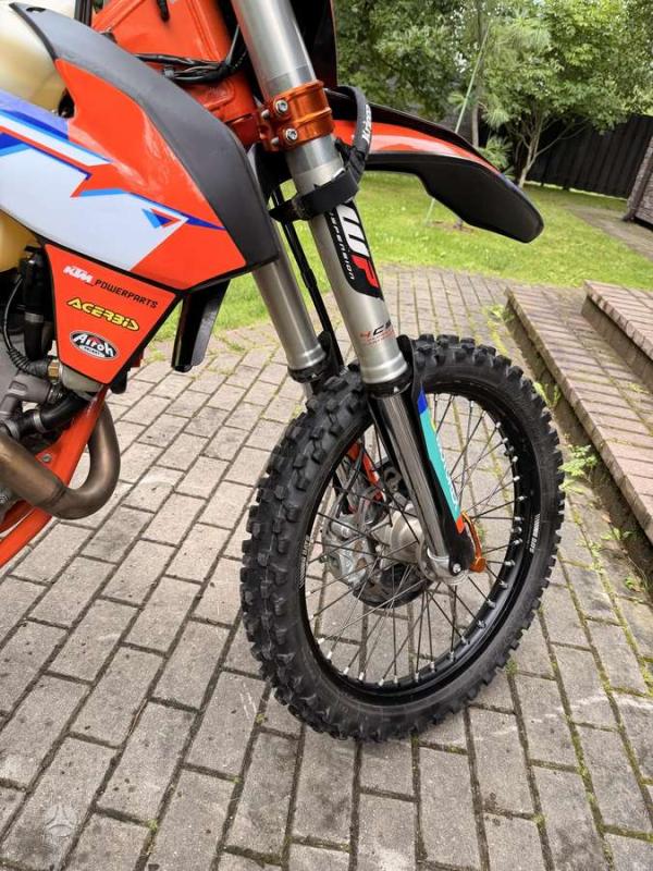 KTM EXC 2016 in Vilnius on AUTOMOTO.COM.LV KTM EXC 2016 in Vilnius, with an engine capacity of 0.25 L and mileage of 5 thousand km for 4200 €, photo 3 on AUTOMOTO.COM.LV