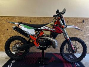 KTM EXC 2020 Panevēža, ar dzinēja tilpumu 0.30 L un nobraukumu 3 tūkst. km par 8299 €, foto  vietnē AUTOMOTO.COM.LV
