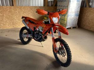 KTM EXC 2025 in Ukmerge, with an engine capacity of 0.35 L and mileage of 1 thousand km for 8800 €, photo 3 on AUTOMOTO.COM.LV