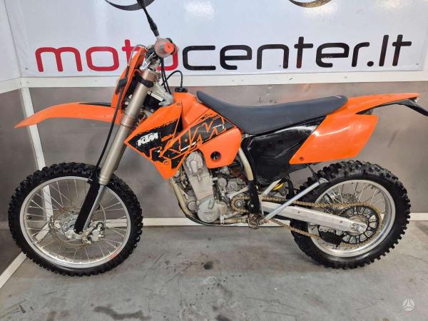 Orange KTM EXC 2004 in Kaunas, with an engine capacity of 0.45 L and mileage of 1000 thousand km for 2400 €, photo 2 on AUTOMOTO.COM.LV