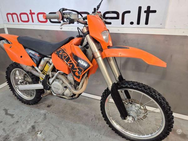 Orange KTM EXC 2004 in Kaunas, with an engine capacity of 0.45 L and mileage of 1000 thousand km for 2400 €, photo 6 on AUTOMOTO.COM.LV