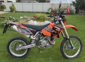 Orange KTM EXC 2004 in Klaipeda, with an engine capacity of 0.45 L and mileage of 0 thousand km for 2700 €, photo 3 on AUTOMOTO.COM.LV