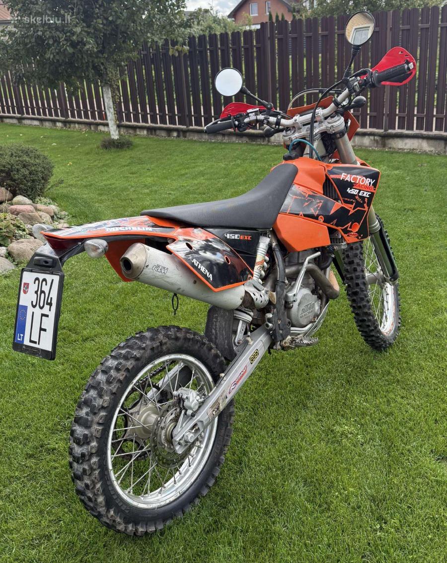Orange KTM EXC 2004 in Klaipeda, with an engine capacity of 0.45 L and mileage of 0 thousand km for 2700 €, photo 5 on AUTOMOTO.COM.LV