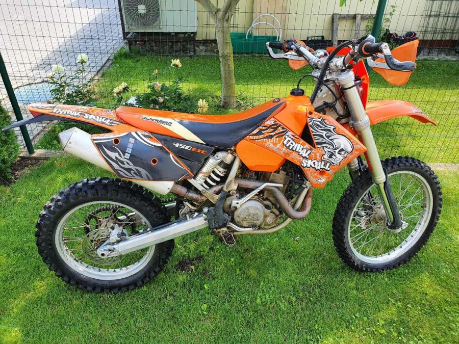 Orange KTM EXC 2005 in Vilnius, with an engine capacity of 0.45 L and mileage of 4 thousand km for 3400 €, photo 7 on AUTOMOTO.COM.LV