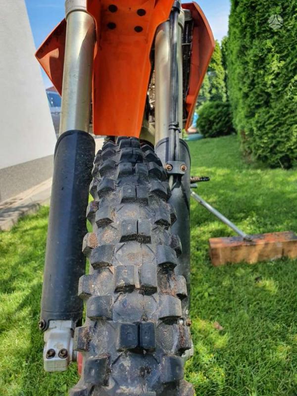 Oranžs KTM EXC 2005 Viļņa, ar dzinēja tilpumu 0.45 L un nobraukumu 4 tūkst. km par 3400 €, foto 10 vietnē AUTOMOTO.COM.LV