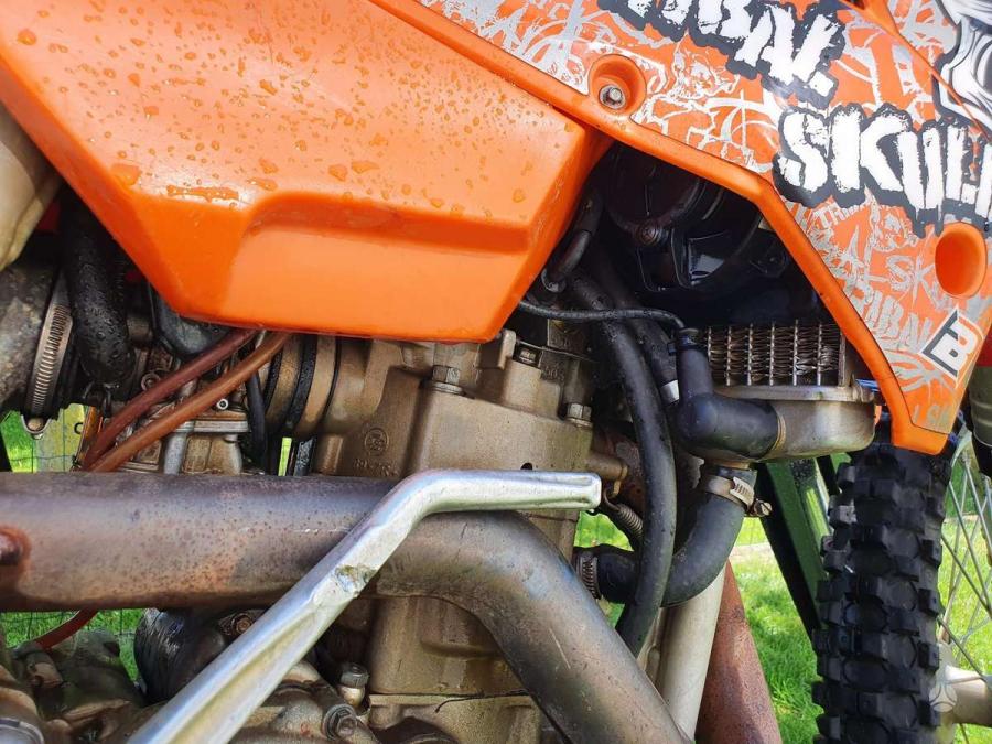 Orange KTM EXC 2005 in Vilnius, with an engine capacity of 0.45 L and mileage of 4 thousand km for 3400 €, photo 12 on AUTOMOTO.COM.LV