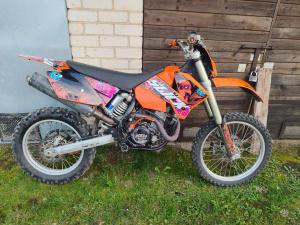 Orange KTM EXC 2005 in Taurage, with an engine capacity of 0.45 L and mileage of 0 thousand km for 1400 €, photo 5 on AUTOMOTO.COM.LV