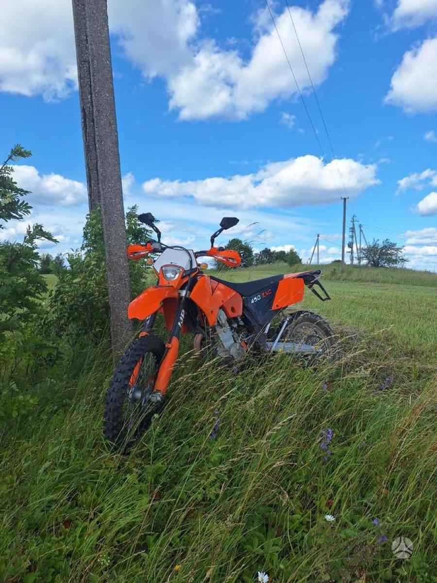 Orange KTM EXC 2006 in Zarasai, with an engine capacity of 0.45 L and mileage of 15 thousand km for 2600 €, photo 1 on AUTOMOTO.COM.LV