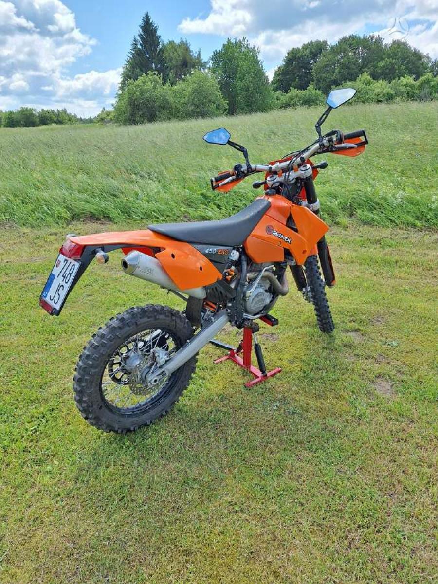 Orange KTM EXC 2006 in Zarasai, with an engine capacity of 0.45 L and mileage of 15 thousand km for 2600 €, photo 3 on AUTOMOTO.COM.LV