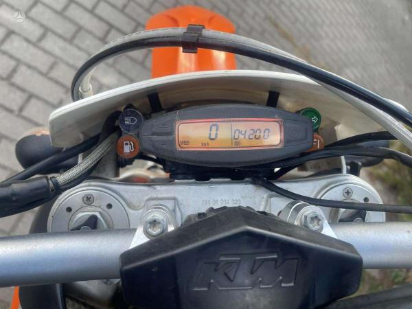 Orange KTM EXC 2014 in Utena, with an engine capacity of 0.45 L and mileage of 4 thousand km for 5650 €, photo 5 on AUTOMOTO.COM.LV