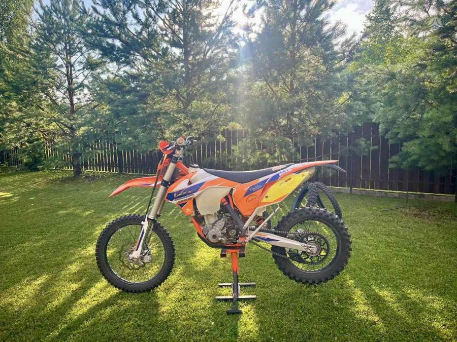 Orange KTM EXC 2015 in Vilnius, with an engine capacity of 0.35 L and mileage of 1 thousand km for 4099 €, photo 5 on AUTOMOTO.COM.LV