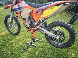 Orange KTM EXC 2015 in Vilnius, with an engine capacity of 0.35 L and mileage of 1 thousand km for 4099 €, photo 7 on AUTOMOTO.COM.LV