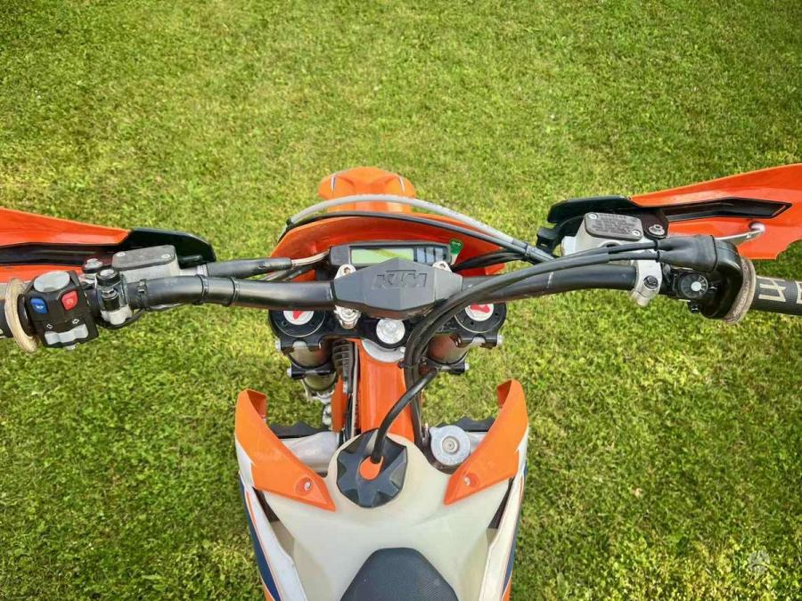 Orange KTM EXC 2015 in Vilnius, with an engine capacity of 0.35 L and mileage of 1 thousand km for 4099 €, photo 11 on AUTOMOTO.COM.LV