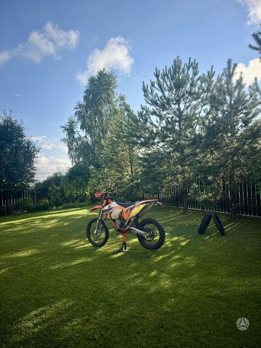 Orange KTM EXC 2015 in Vilnius, with an engine capacity of 0.35 L and mileage of 1 thousand km for 4099 €, photo 12 on AUTOMOTO.COM.LV