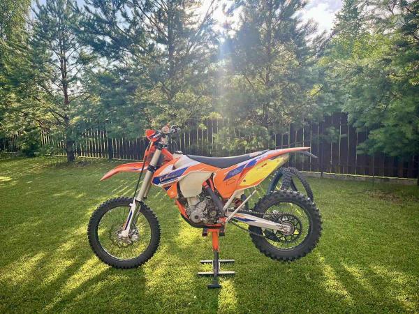 Orange KTM EXC 2015 in Vilnius, with an engine capacity of 0.35 L and mileage of 1 thousand km for 4099 €, photo 4 on AUTOMOTO.COM.LV