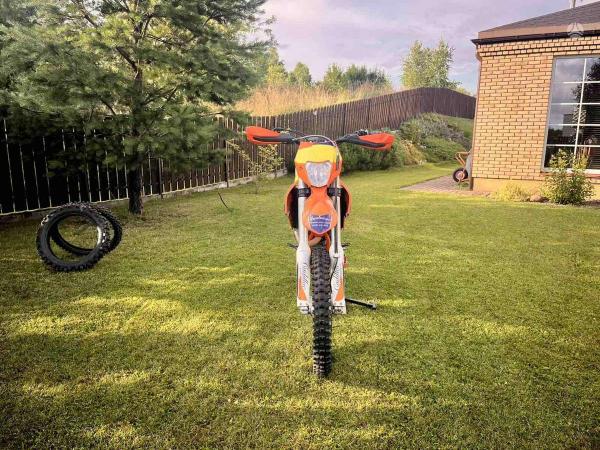 Orange KTM EXC 2015 in Vilnius, with an engine capacity of 0.35 L and mileage of 1 thousand km for 4099 €, photo 5 on AUTOMOTO.COM.LV