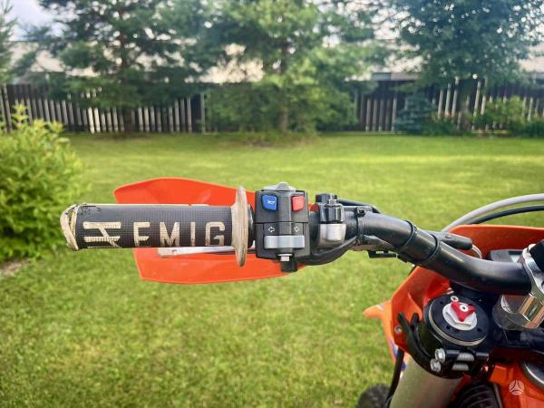 Orange KTM EXC 2015 in Vilnius, with an engine capacity of 0.35 L and mileage of 1 thousand km for 4099 €, photo 8 on AUTOMOTO.COM.LV