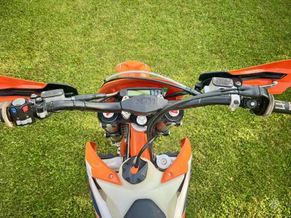 Orange KTM EXC 2015 in Vilnius, with an engine capacity of 0.35 L and mileage of 1 thousand km for 4099 €, photo 10 on AUTOMOTO.COM.LV