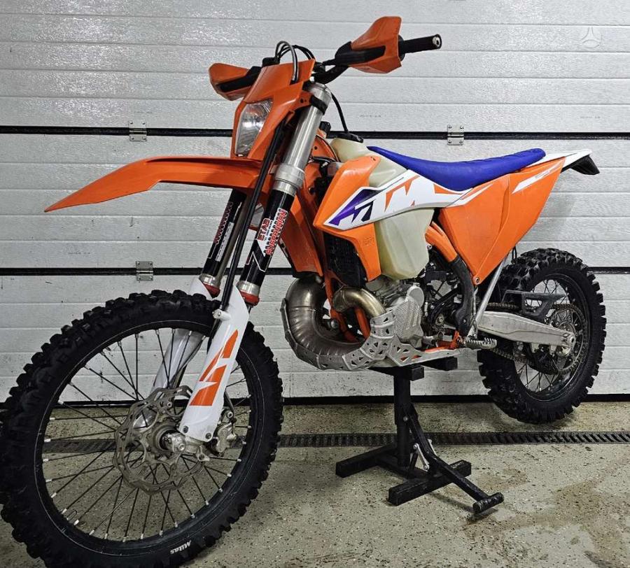 Oranžs KTM EXC 2023 Klaipėda, ar dzinēja tilpumu 0.30 L un nobraukumu 5 tūkst. km par 7500 €, foto 2 vietnē AUTOMOTO.COM.LV
