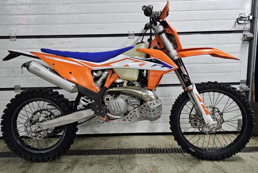 Oranžs KTM EXC 2023 Klaipėda, ar dzinēja tilpumu 0.30 L un nobraukumu 5 tūkst. km par 7500 €, foto 5 vietnē AUTOMOTO.COM.LV