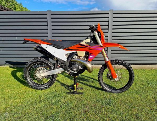 Oranžs KTM EXC 2024 Viļņa, ar dzinēja tilpumu 0.25 L un nobraukumu 4 tūkst. km par 7800 €, foto 1 vietnē AUTOMOTO.COM.LV