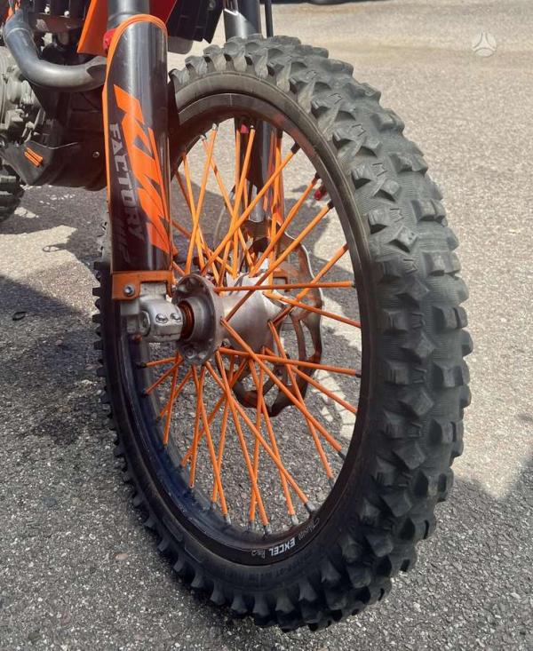 Violet KTM EXC 2009 in Kaunas, with an engine capacity of 0.45 L and mileage of 0 thousand km for 5400 €, photo 10 on AUTOMOTO.COM.LV