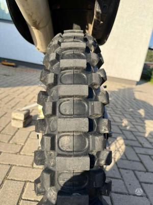 KTM LC 2004 Viļņa, ar dzinēja tilpumu 0.64 L un nobraukumu 23 tūkst. km par 2200 €, foto 11 vietnē AUTOMOTO.COM.LV