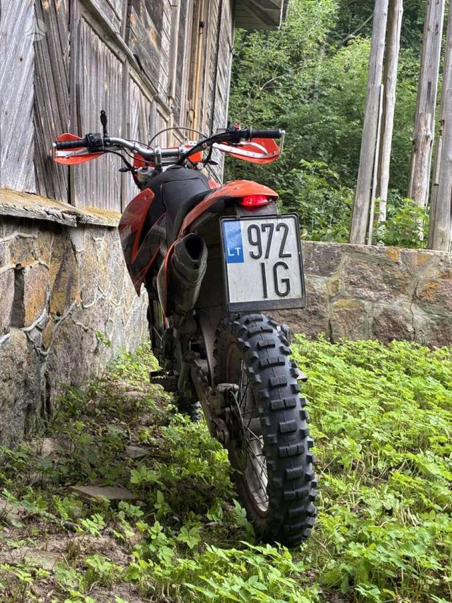 Orange KTM LC 2002 in Ignalina, with an engine capacity of 0.63 L and mileage of 70 thousand km for 2300 €, photo 6 on AUTOMOTO.COM.LV