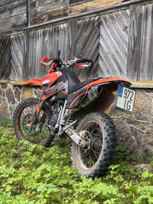 Orange KTM LC 2002 in Ignalina, with an engine capacity of 0.63 L and mileage of 70 thousand km for 2300 €, photo 9 on AUTOMOTO.COM.LV