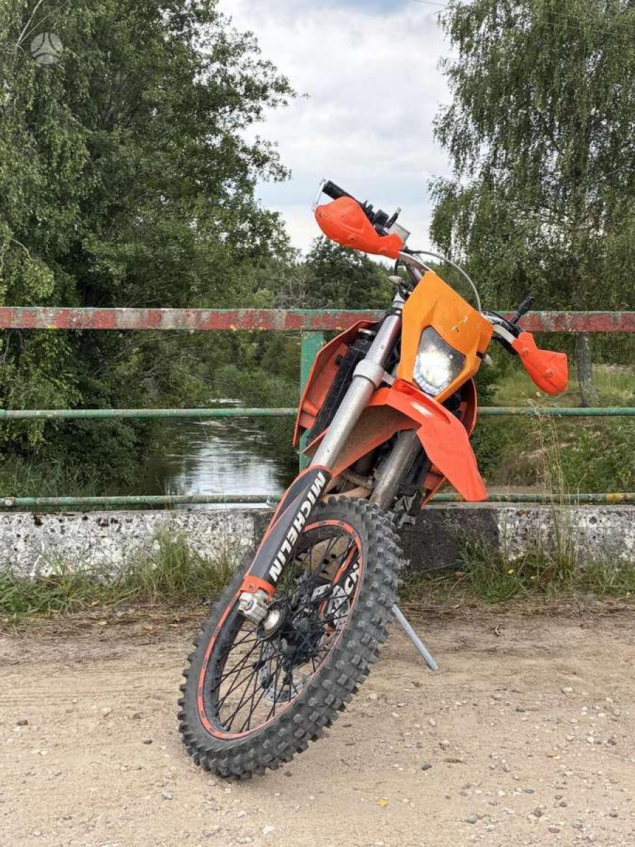 Orange KTM LC 2002 in Ignalina, with an engine capacity of 0.63 L and mileage of 70 thousand km for 2300 €, photo 12 on AUTOMOTO.COM.LV