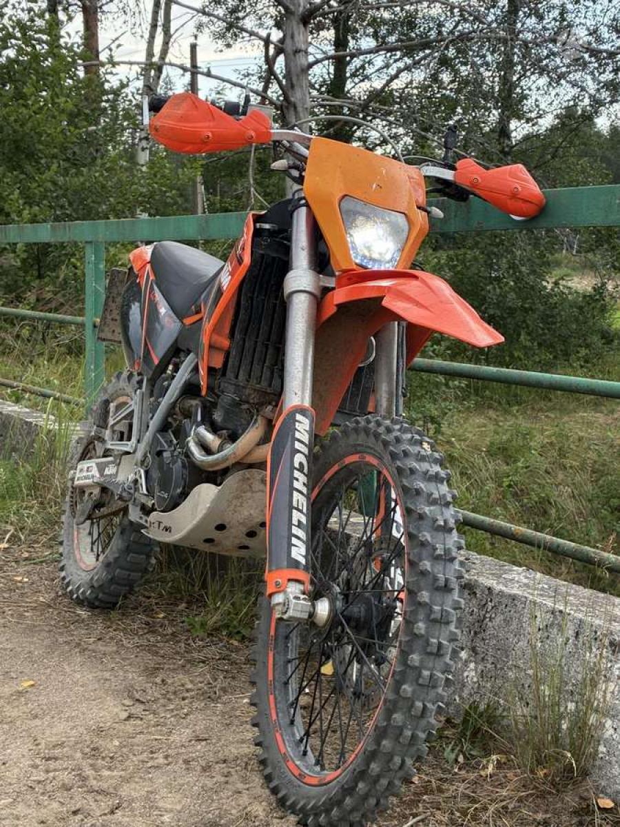 Orange KTM LC 2002 in Ignalina, with an engine capacity of 0.63 L and mileage of 70 thousand km for 2300 €, photo 16 on AUTOMOTO.COM.LV