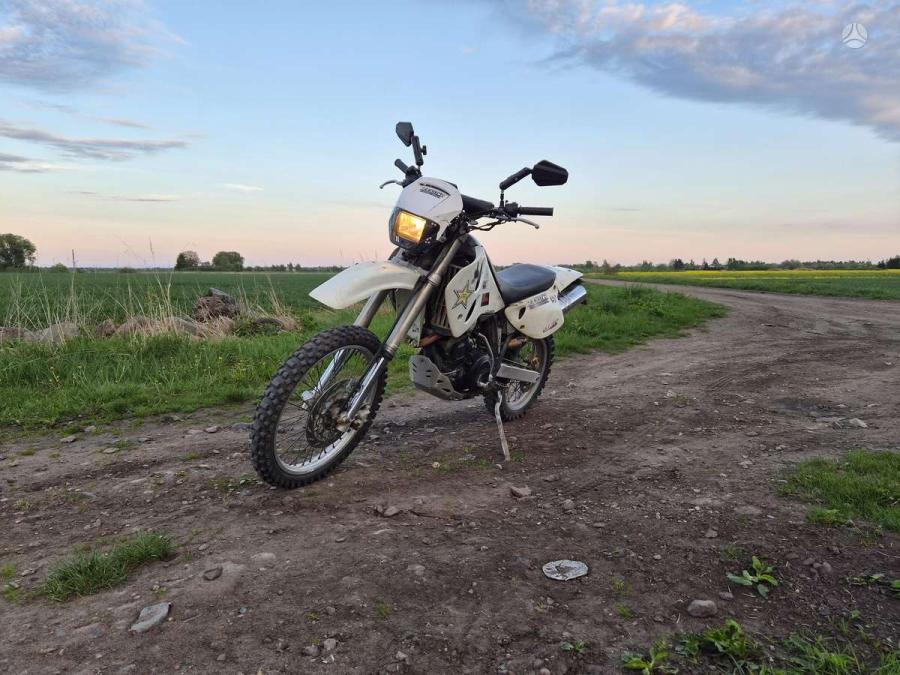 Balts KTM LC 1999 Šauļi, ar dzinēja tilpumu 0.61 L un nobraukumu 22 tūkst. km par 1400 €, foto 6 vietnē AUTOMOTO.COM.LV