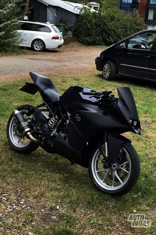 Melns KTM RC 2015 Viļņa, ar dzinēja tilpumu 0.13 L un nobraukumu 33 tūkst. km par 1900 €, foto 1 vietnē AUTOMOTO.COM.LV