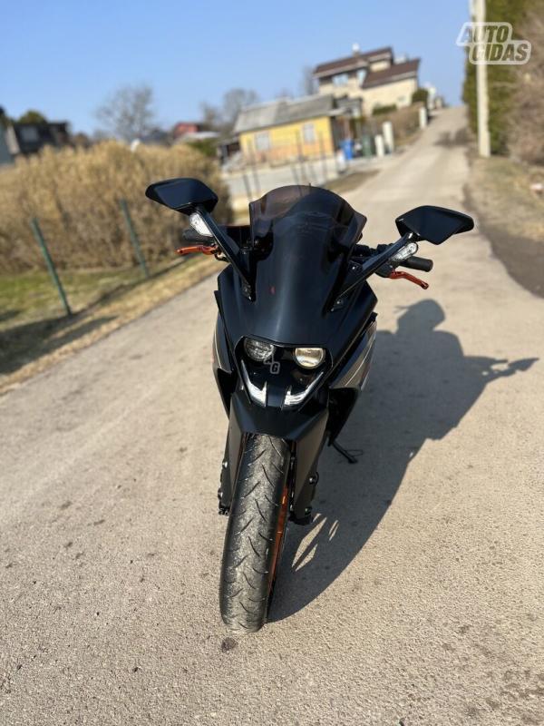 Black KTM RC 2016 in Prienai, with an engine capacity of 0.13 L and mileage of 20 thousand km for 2050 €, photo 3 on AUTOMOTO.COM.LV