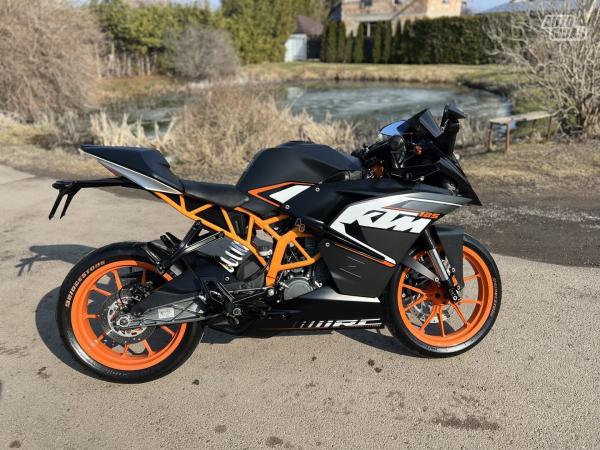 Black KTM RC 2016 in Prienai, with an engine capacity of 0.13 L and mileage of 20 thousand km for 2050 €, photo 4 on AUTOMOTO.COM.LV