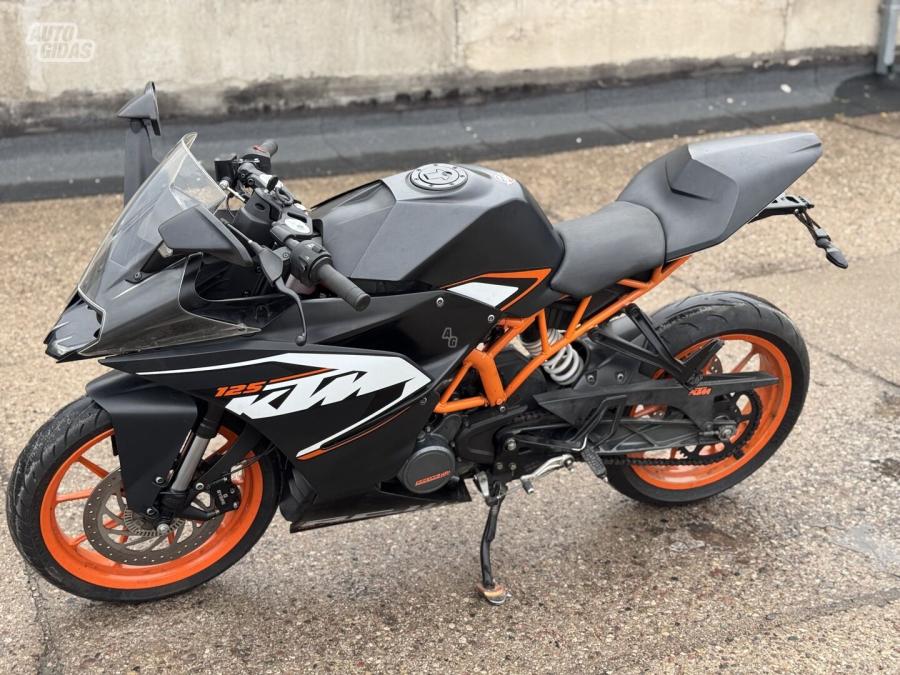 Melns KTM RC 2016 Kauņa, ar dzinēja tilpumu 0.13 L un nobraukumu 19 tūkst. km par 1770 €, foto 3 vietnē AUTOMOTO.COM.LV