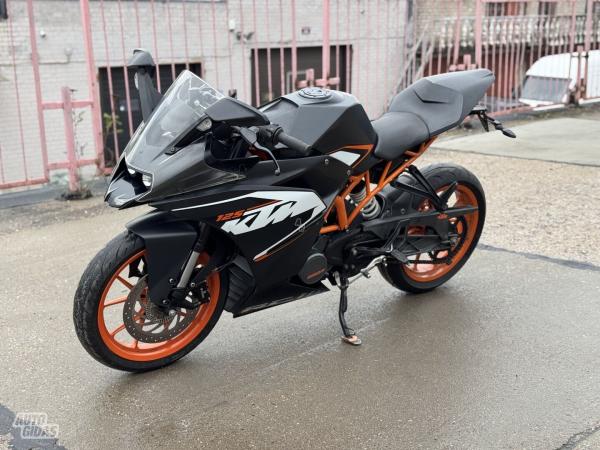 Black KTM RC 2016 in Kaunas, with an engine capacity of 0.13 L and mileage of 19 thousand km for 1770 €, photo 4 on AUTOMOTO.COM.LV