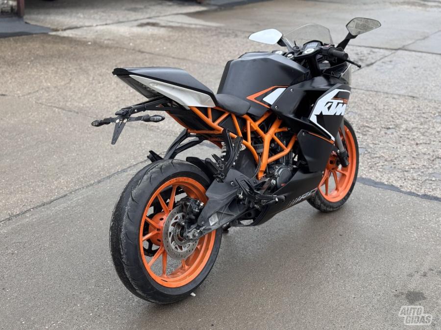 Melns KTM RC 2016 Kauņa, ar dzinēja tilpumu 0.13 L un nobraukumu 19 tūkst. km par 1770 €, foto 6 vietnē AUTOMOTO.COM.LV