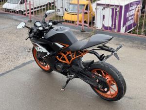 Melns KTM RC 2016 Kauņa, ar dzinēja tilpumu 0.13 L un nobraukumu 19 tūkst. km par 1770 €, foto 7 vietnē AUTOMOTO.COM.LV