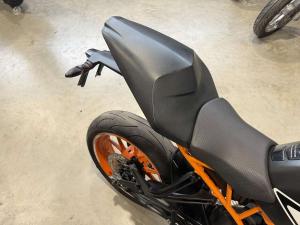 Black KTM RC 2016 in Siauliai, with an engine capacity of 0.13 L and mileage of 22 thousand km for 1990 €, photo 10 on AUTOMOTO.COM.LV