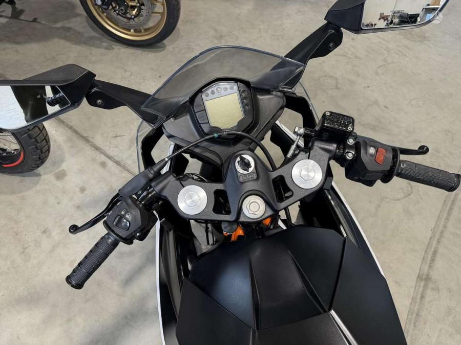 Black KTM RC 2016 in Siauliai, with an engine capacity of 0.13 L and mileage of 22 thousand km for 1990 €, photo 19 on AUTOMOTO.COM.LV