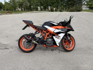 Melns KTM RC 2020 Akmenė, ar dzinēja tilpumu 0.39 L un nobraukumu 24 tūkst. km par 2800 €, foto 4 vietnē AUTOMOTO.COM.LV