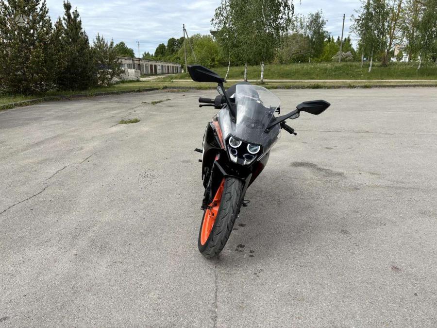 Melns KTM RC 2020 Akmenė, ar dzinēja tilpumu 0.39 L un nobraukumu 24 tūkst. km par 2800 €, foto 7 vietnē AUTOMOTO.COM.LV
