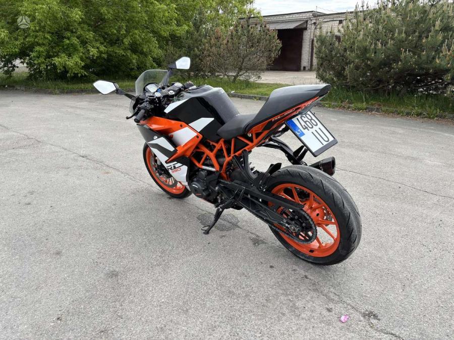 Melns KTM RC 2020 Akmenė, ar dzinēja tilpumu 0.39 L un nobraukumu 24 tūkst. km par 2800 €, foto 9 vietnē AUTOMOTO.COM.LV