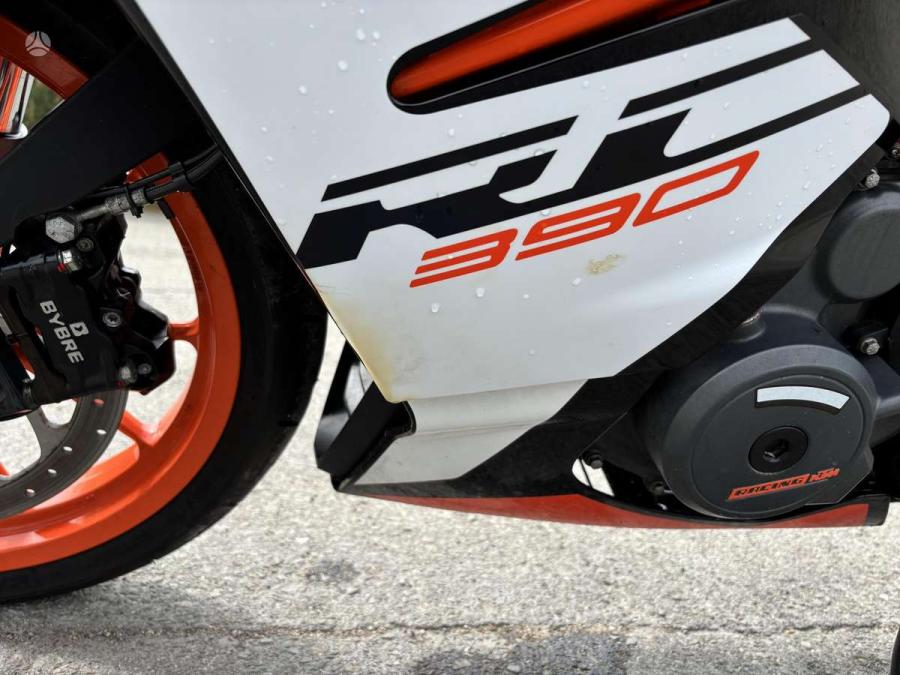 Melns KTM RC 2020 Akmenė, ar dzinēja tilpumu 0.39 L un nobraukumu 24 tūkst. km par 2800 €, foto 12 vietnē AUTOMOTO.COM.LV