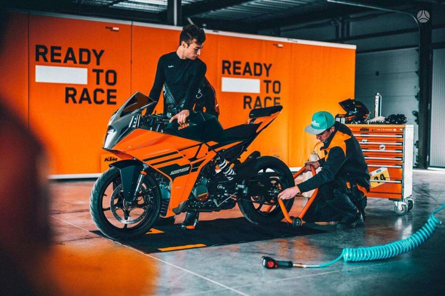 Melns KTM RC 2024 Viļņa, ar dzinēja tilpumu 0.13 L un nobraukumu 0 tūkst. km par 3590 €, foto 6 vietnē AUTOMOTO.COM.LV