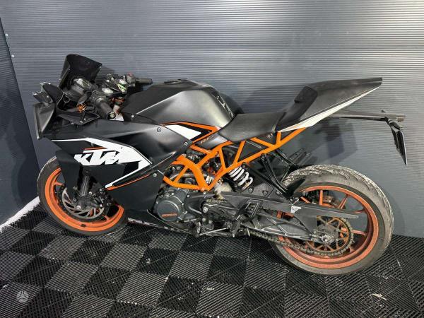 KTM RC 2015 in Taurage, with an engine capacity of 0.13 L and mileage of 25 thousand km for 1350 €, photo 1 on AUTOMOTO.COM.LV