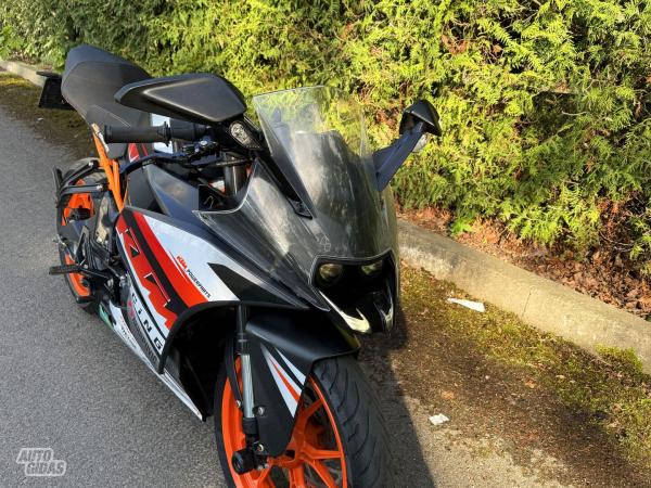 KTM RC 2015 Kauņa, ar dzinēja tilpumu 0.13 L un nobraukumu 32 tūkst. km par 1880 €, foto 2 vietnē AUTOMOTO.COM.LV